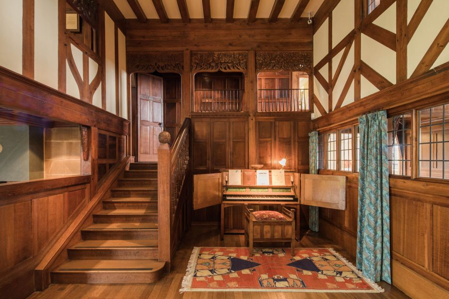The Arts and Crafts Movement: A Harmonious Blend of Form and Function ...