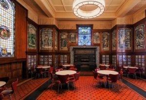 The Victorian Interior Design Movement: Elegance and Extravagance in ...